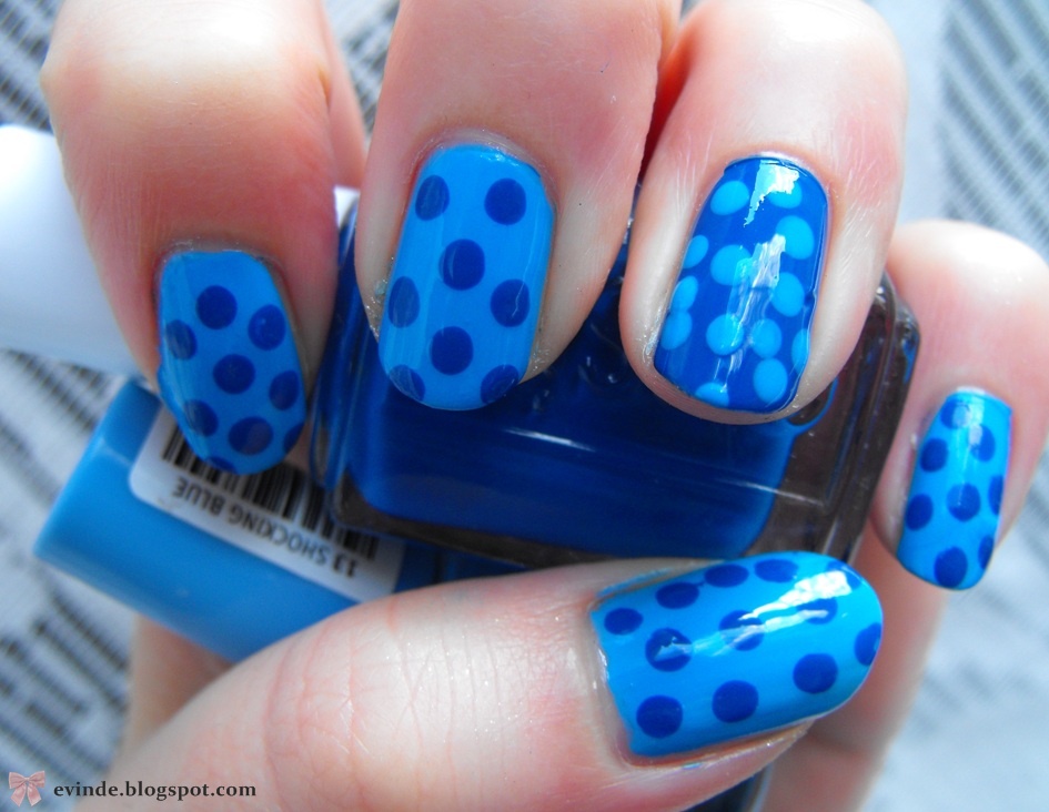 Blue Polka Dot Nails | Essie And Essence | Evinde's Blog