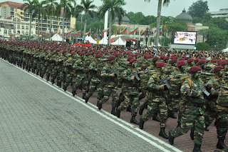 photojournalism: perarakan hari tentera darat malaysia