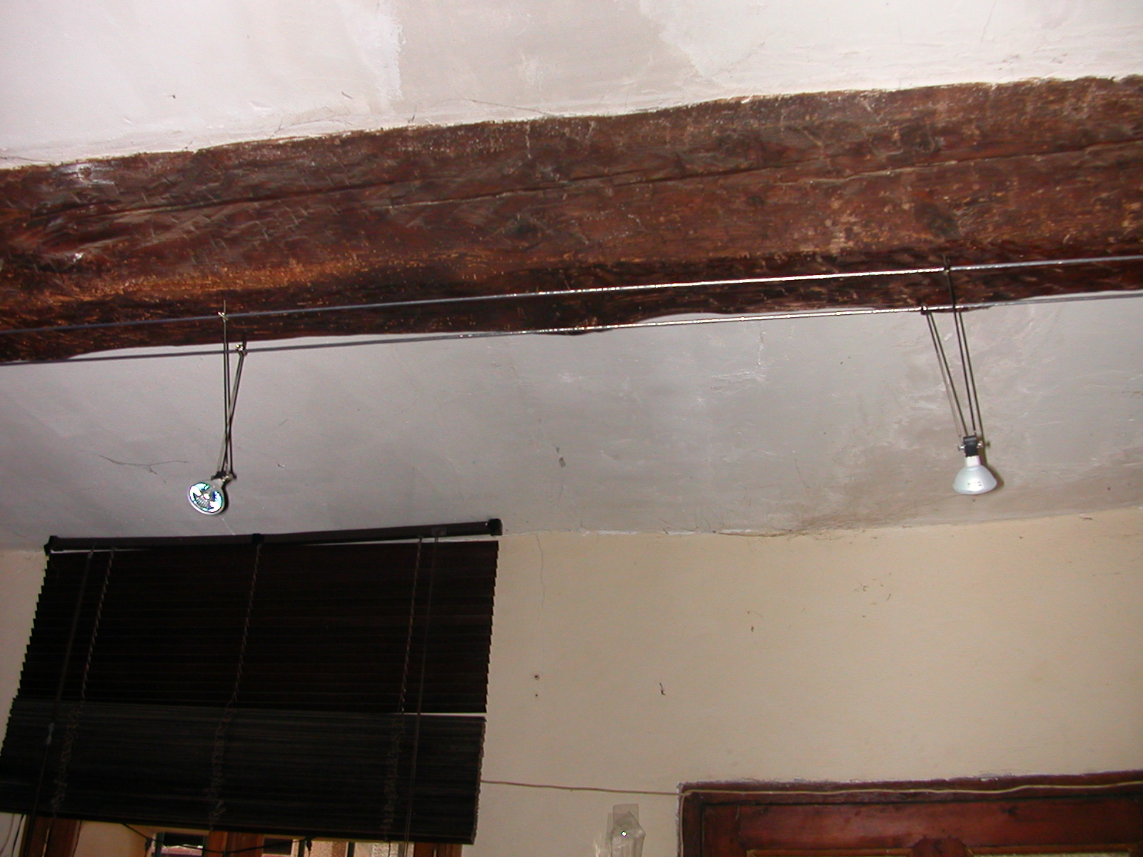 LA DRAPERIE: SPOTS SUR CABLES