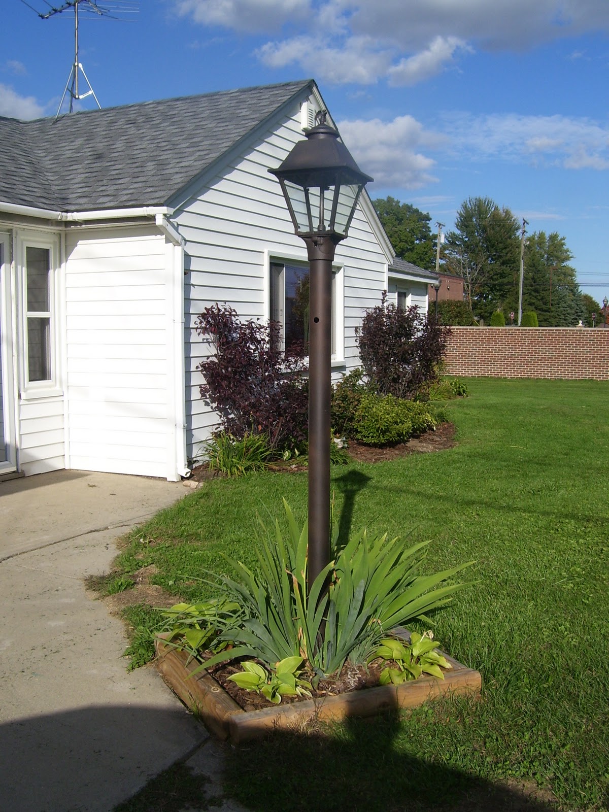 Inspired Living: Lamp Post Revival
