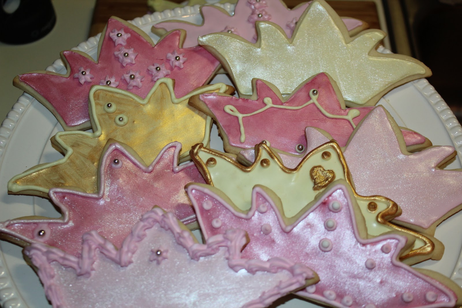 Cate's Bites: Quick Post - Disney Princess 1/2 Marathon Tiara Sugar Cookies