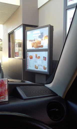 KFC OMM, Restaurant at Maputo 1, Maputo