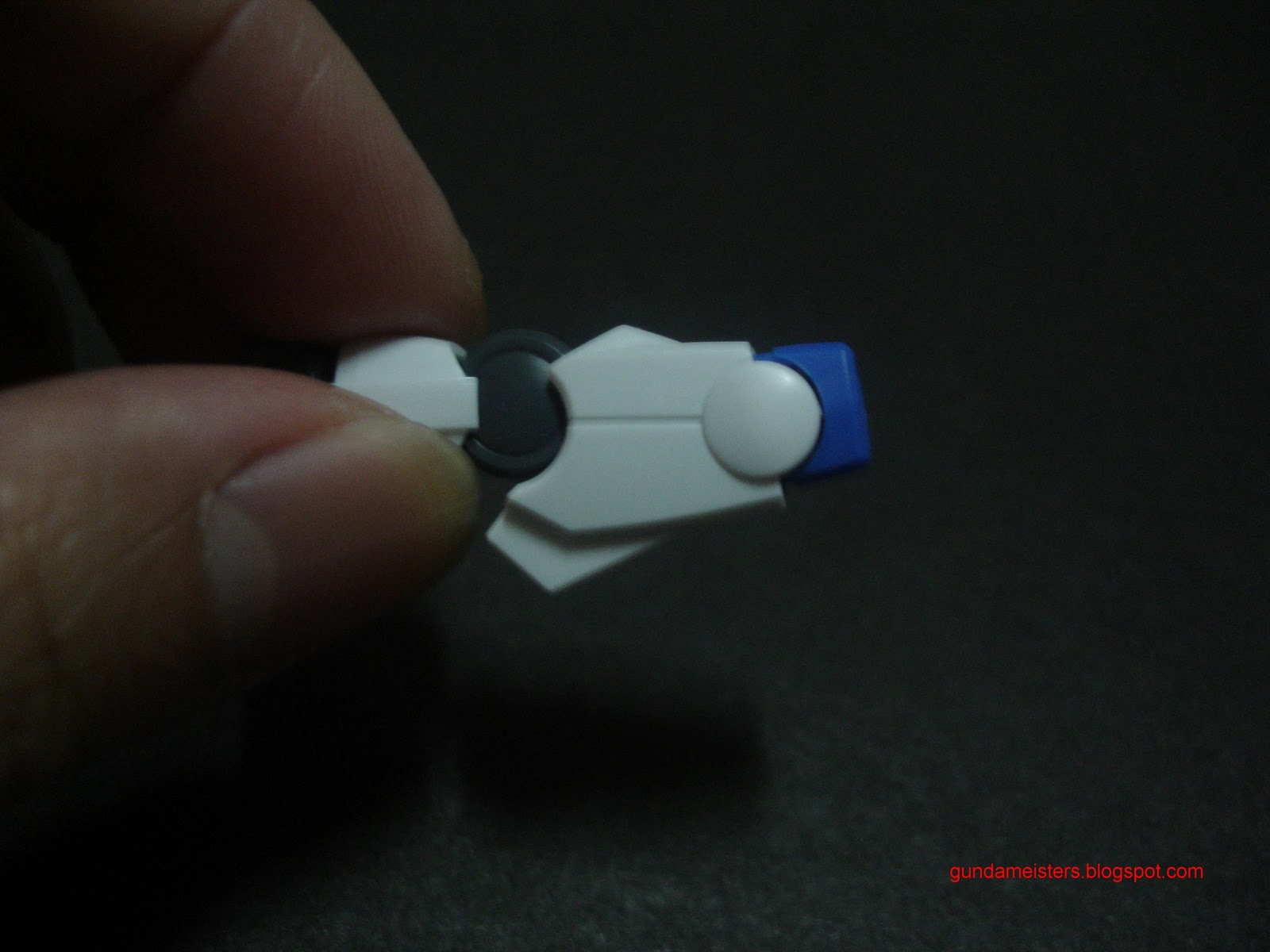 Gundam Meisters: Gunpla Tutorial: Panel Lining