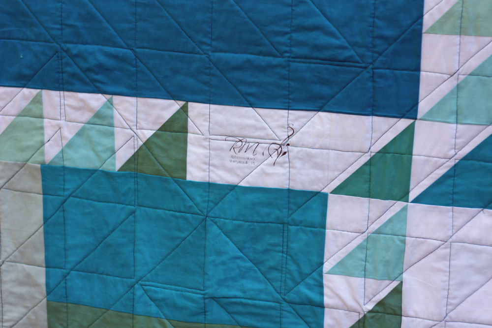 My Fabric Obsession: Monochromatic quilt finished and entered