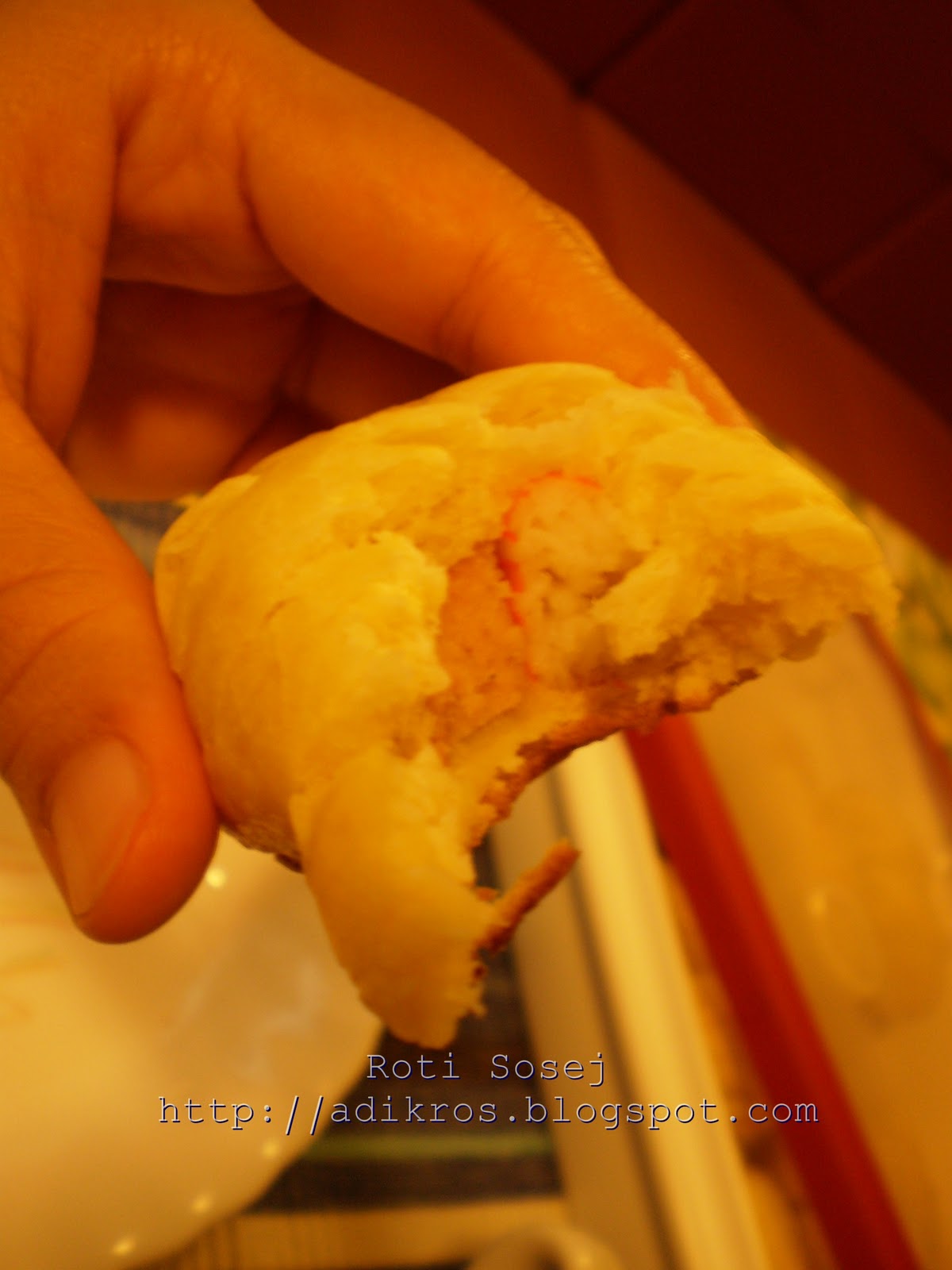 Dikros's Stories: Roti Sosej Crab Stick dan Roti Serunding Daging