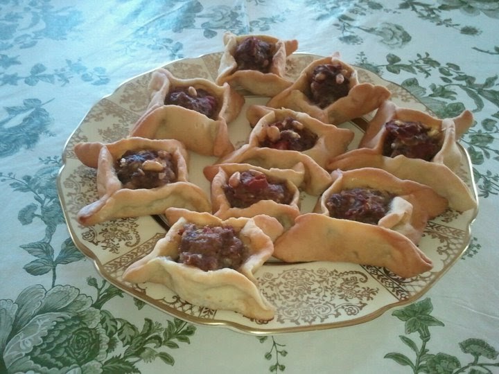 Alice in Wonderland: Sfiha: Savory Syrian Pastries
