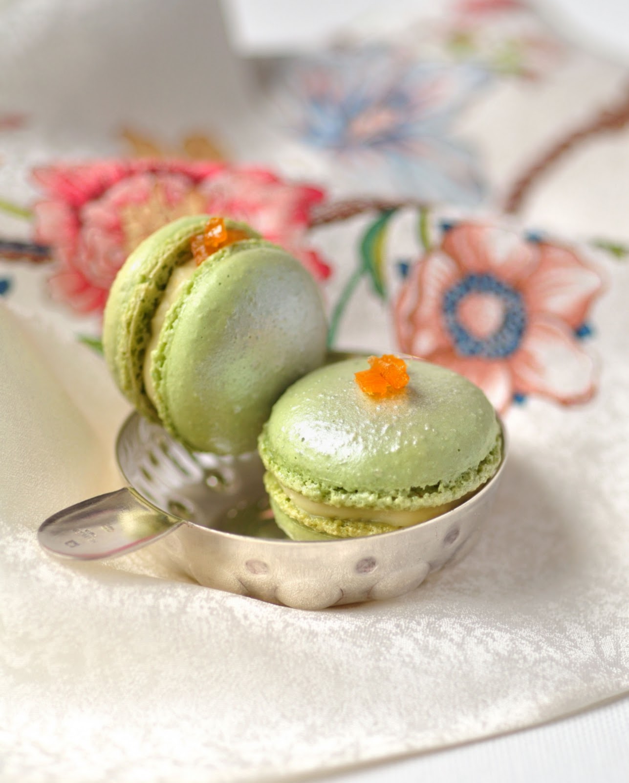 My Tribute to Japan: Matcha Tea Macarons, with Chocolate / Grapefruit ...
