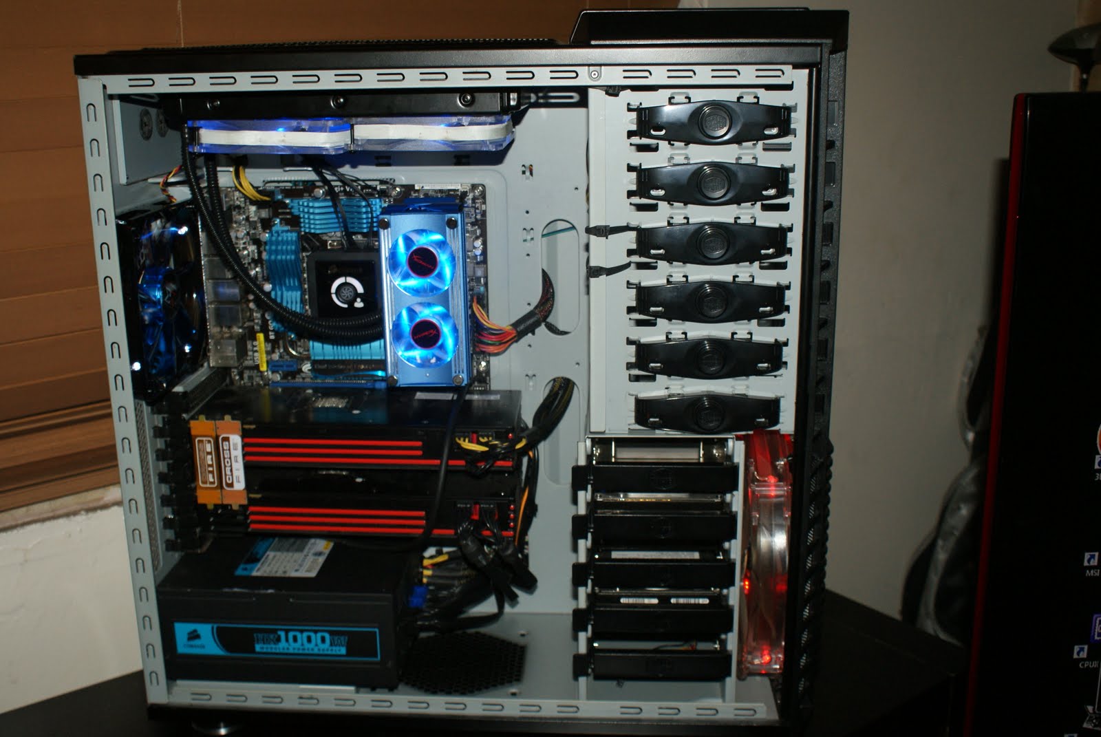 Corsair H100 Pics, Review, Benchmark!