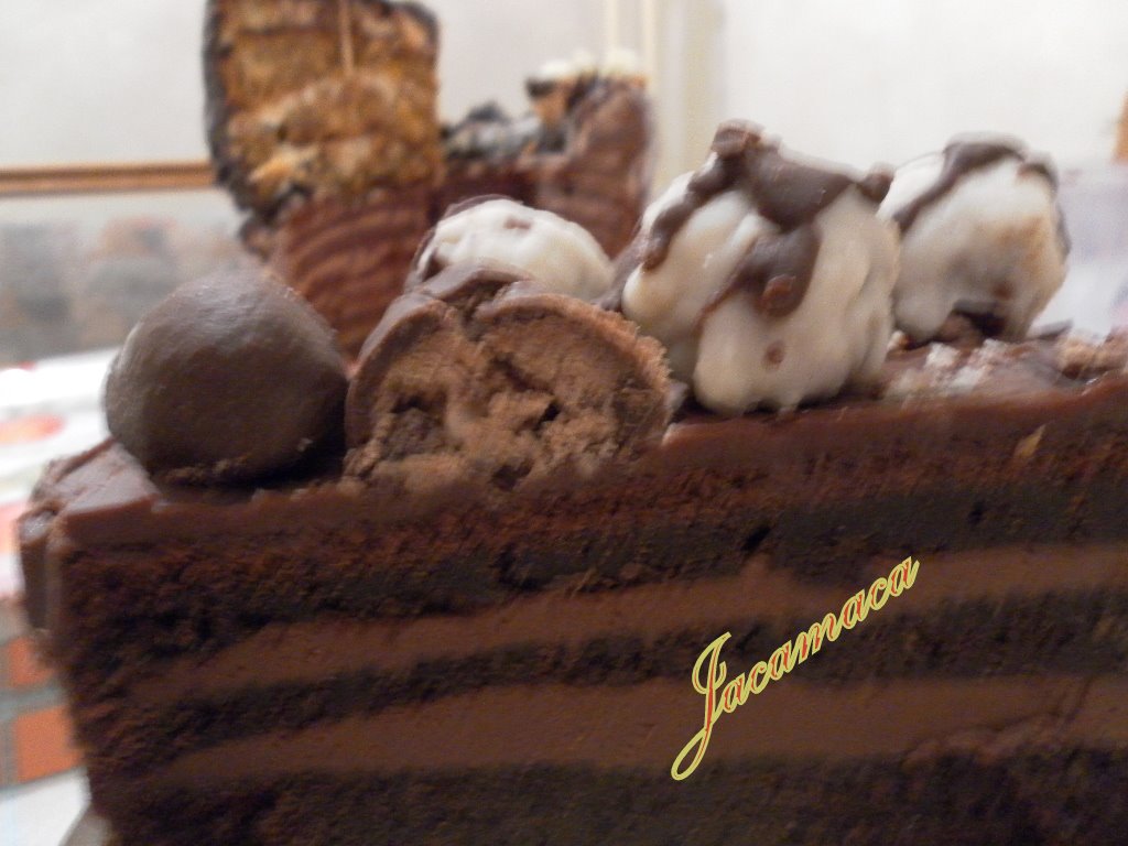 Jacina carobna kuhinja: Rođendanska torta - Ta divna čokoladna torta