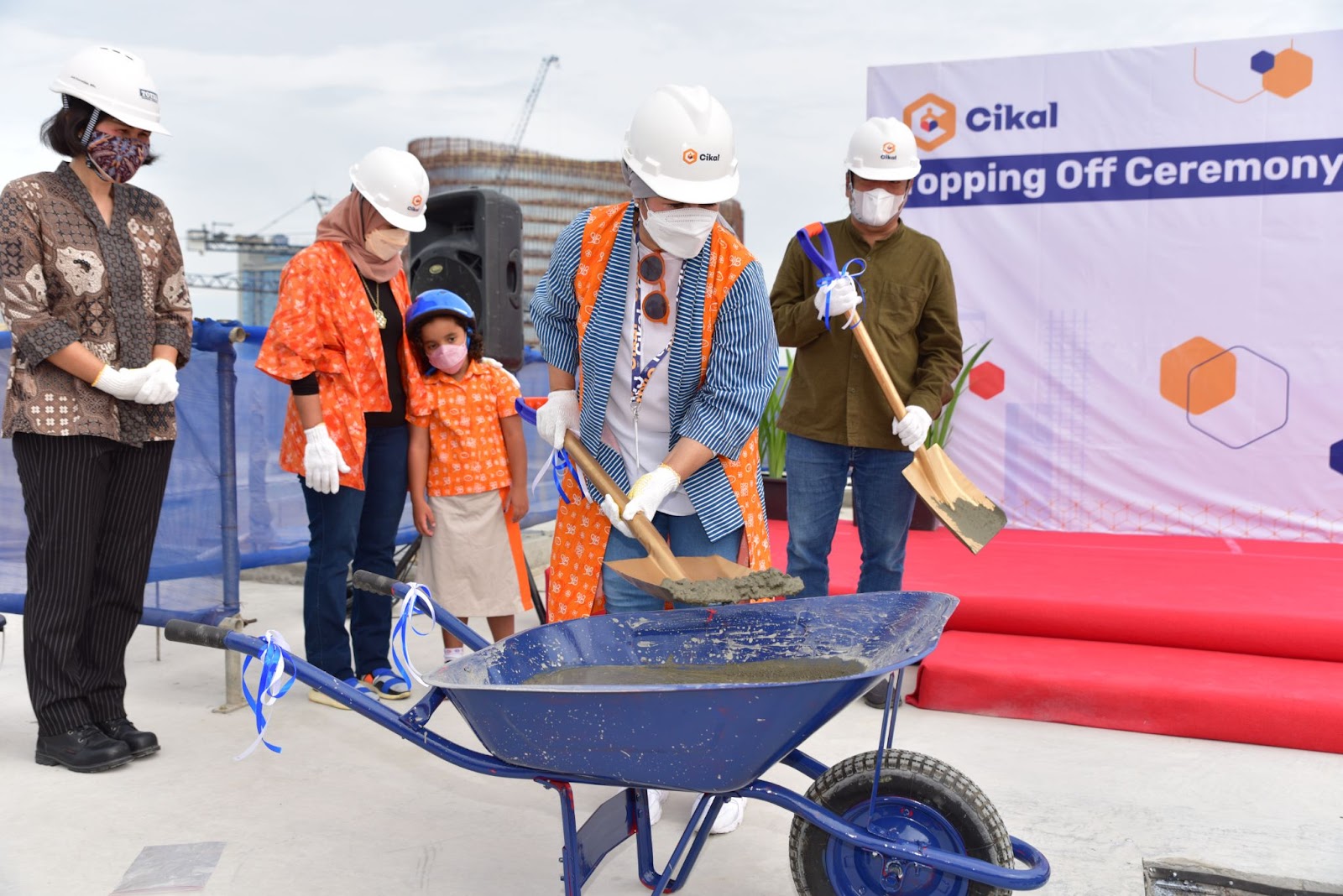 Siap Buka di Mei 2022, Sekolah Cikal Lakukan Topping Off Proyek ... Siap Buka di Mei 2022, Sekolah Cikal Lakukan Topping Off Proyek ...