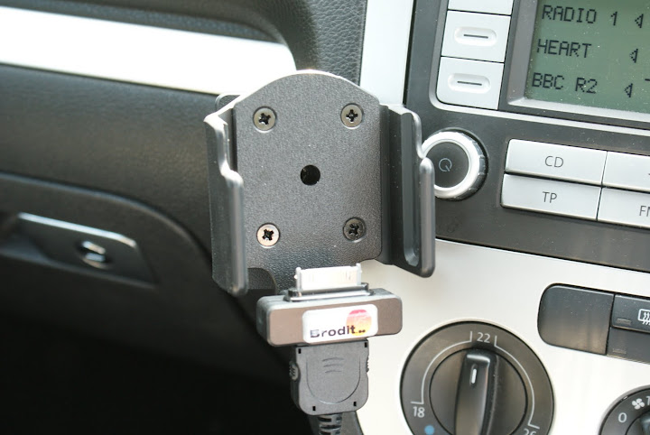 Brodit ProClip Mount & iPhone Bracket Installation | Volkswagen Eos Forum