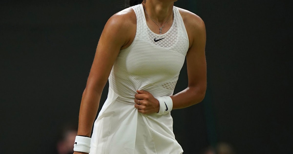 Emma Raducanu 18 Out Of Wimbledon After Having Difficulty Breathing