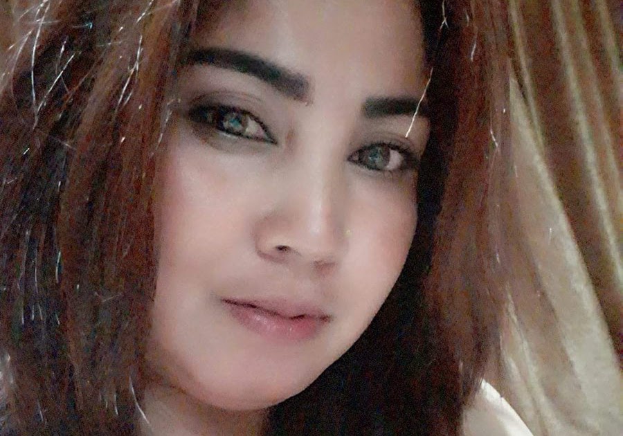 Tante Stw Pin Oleh Bob Di M I L F Wanita Jilbab Cantik Wajah Hot Sex Picture