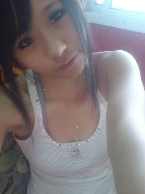 Colossal Zone: 性感爆乳正妹 - 大奶高中正妹深邃乳溝讓人噴鼻血啊 (50P)